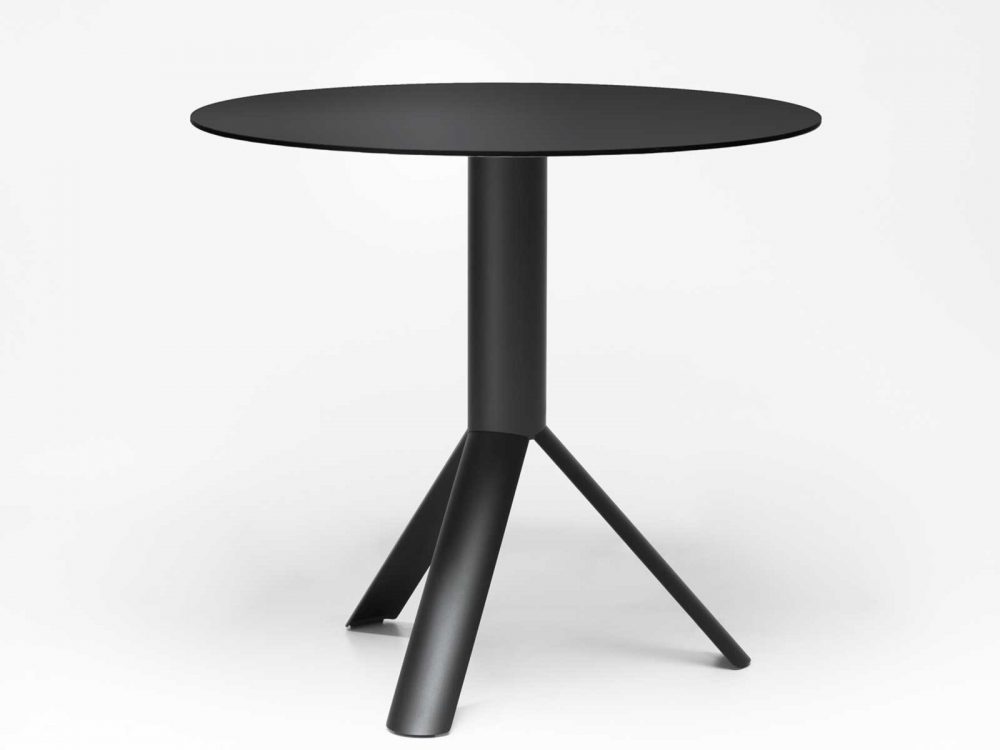 Tube table oval Maarten Baptist by Maarten Baptist